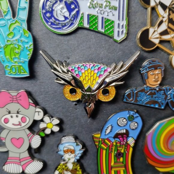 7DollarPins | Other | Bird Face Pin Limited Edition 5 Heady Enamel ...